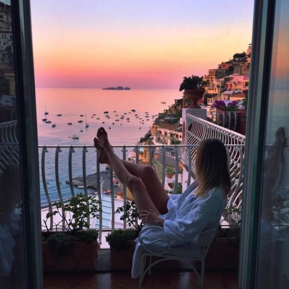 20 BEST FEMALE TRAVEL BLOGGERS YOU MUST FOLLOW - The Asia Collective