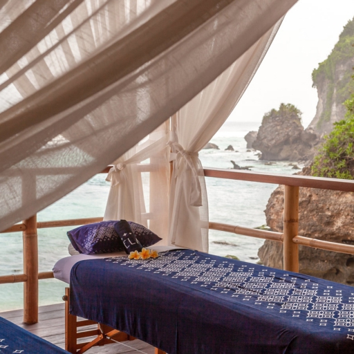 VIP BEACH BUNGALOWS AT SUNDAYS BEACH CLUB